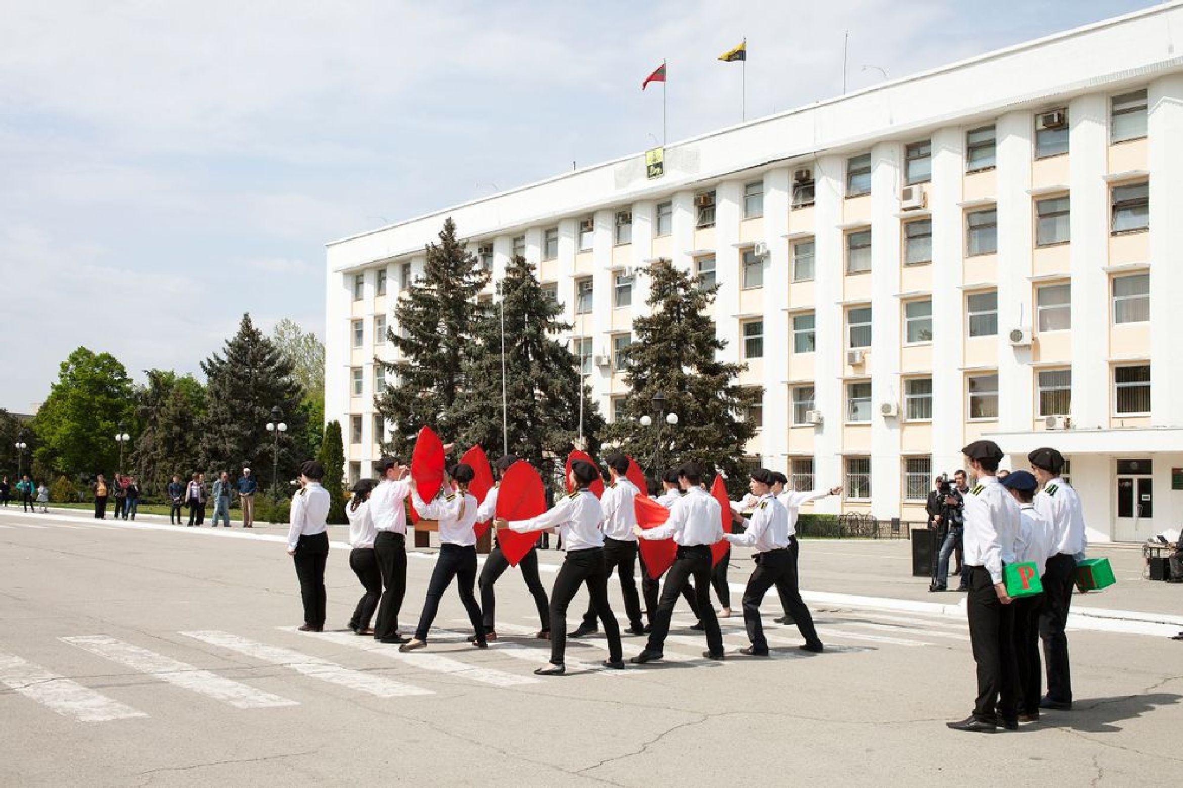 On the Streets of an Unrecognized Country: Life in Transnistria ...