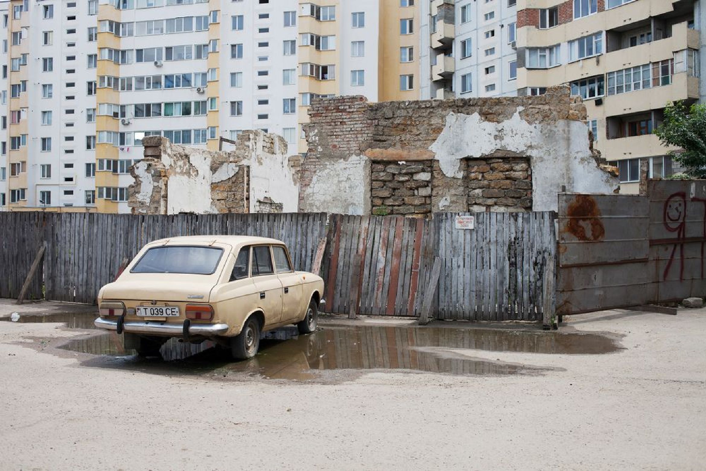 On the Streets of an Unrecognized Country: Life in Transnistria ...
