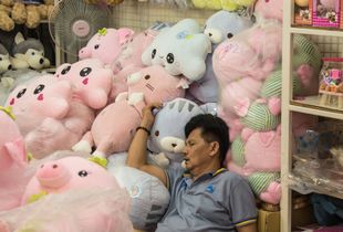 Chloe Beale | LensCulture