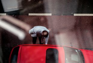 Caio Vita - Mundane Colours | LensCulture