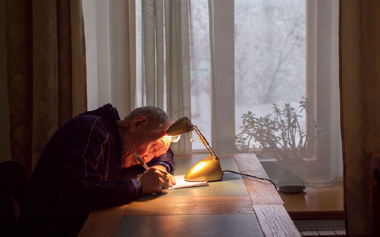 In and Out of Fashion - Photographs by Viviane Sassen | LensCulture