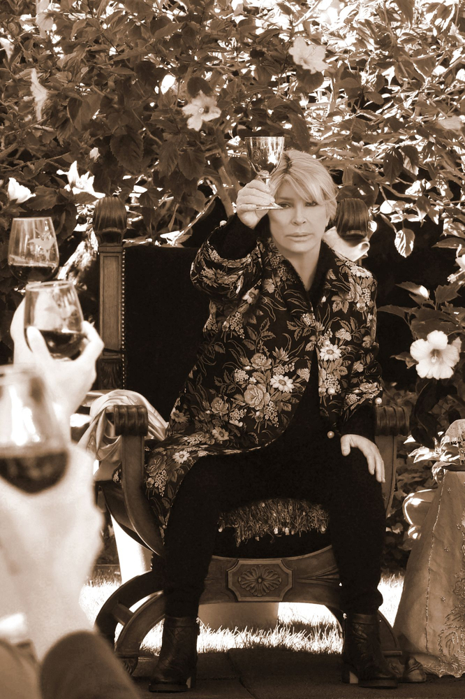 Paulina Amador - Legendary Master Teacher Ramtha | LensCulture