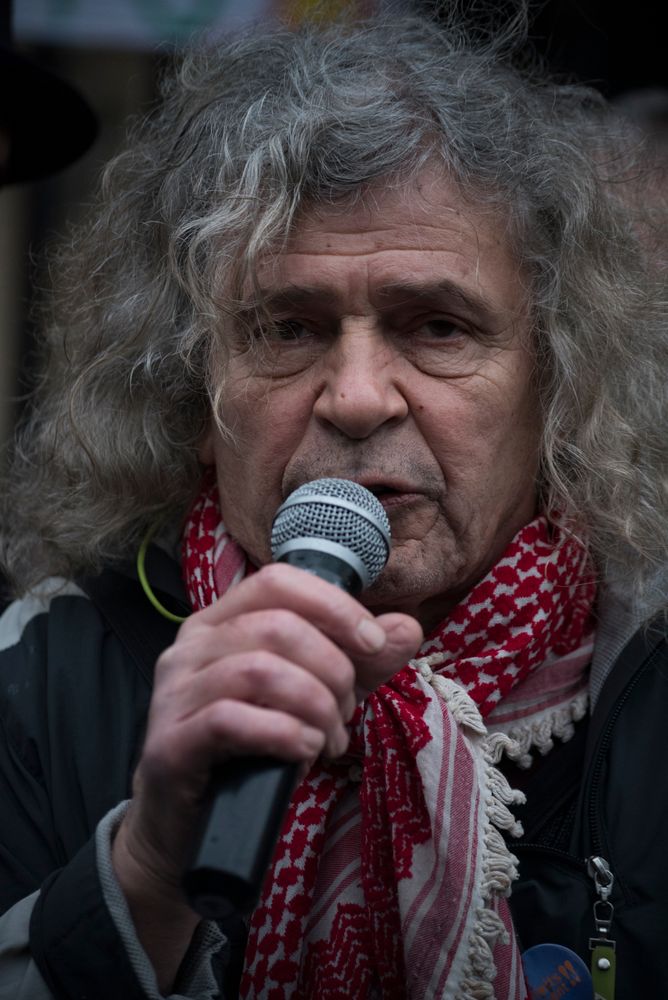 Chris Hooton - Portraits 2012-2013 | LensCulture