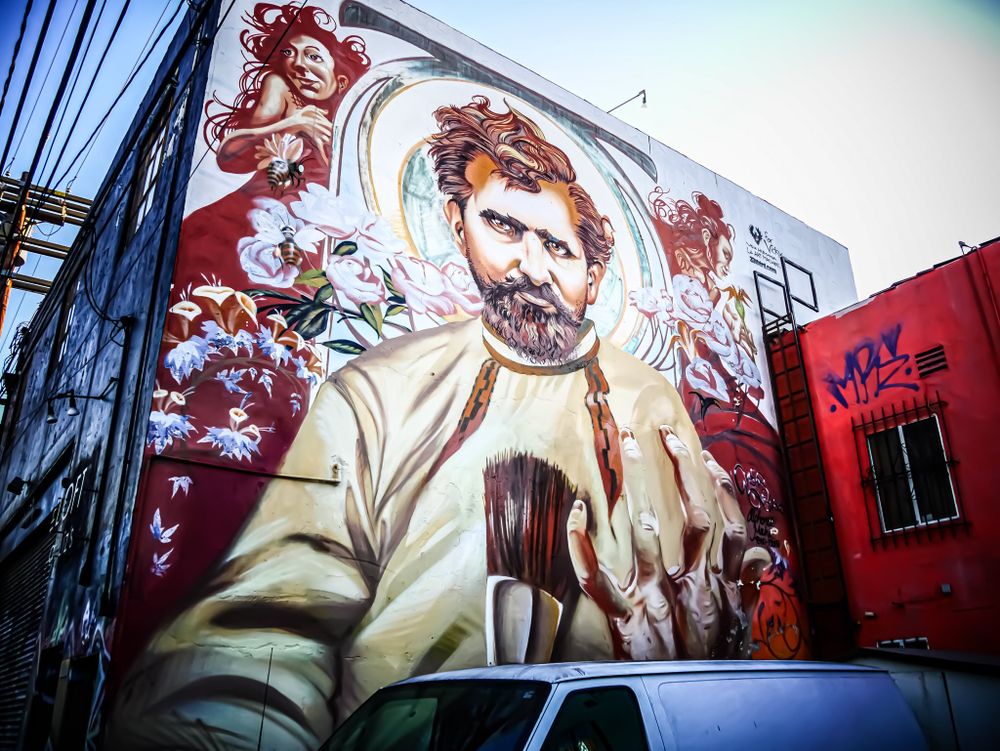 Andrew Clift - "Art in the Streets" | LensCulture