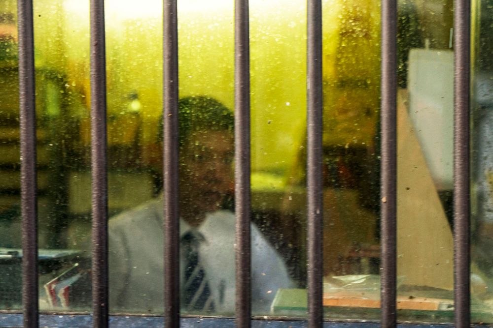 Scott R McMaster - Scenes Inside the SAR | LensCulture