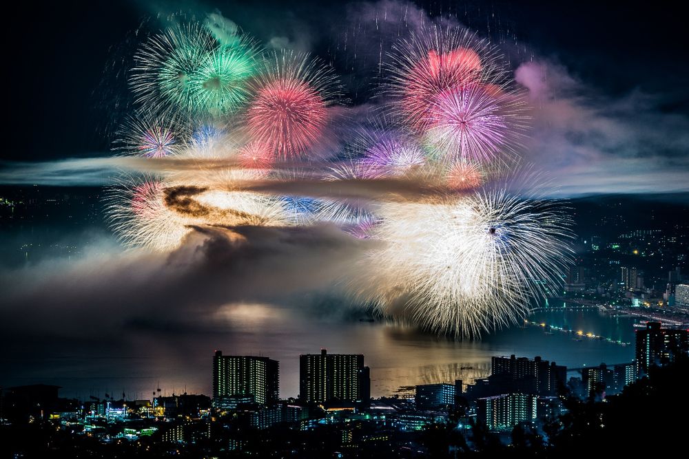 Takahiro Bessho - Fireworks in Japan | LensCulture