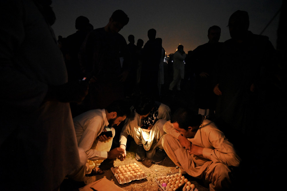 Suvam Saha - Street photography | LensCulture