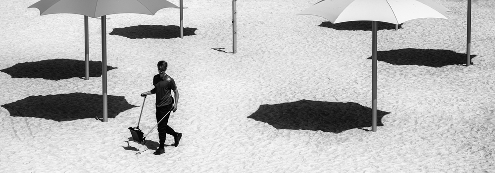 Lawrence Perlman - Land and Sea | LensCulture