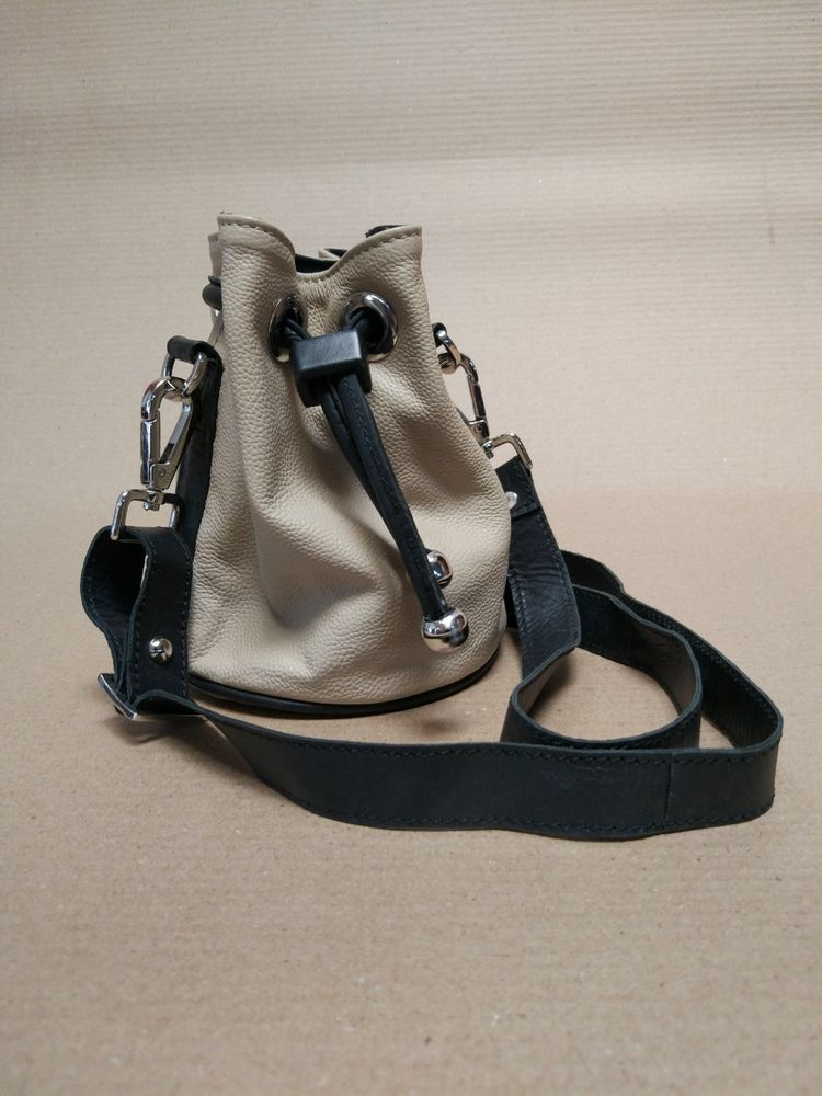 Komal Dutt | Black & White Photography Awards 2018 Entry