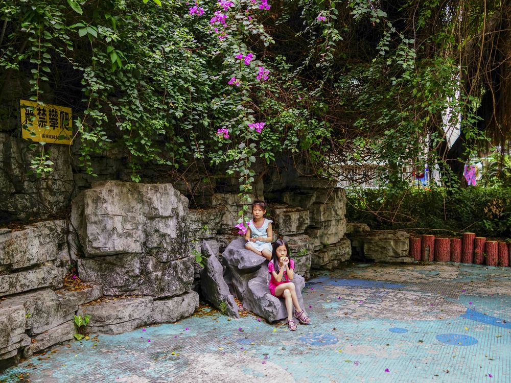 Leo Zeng - 一对一《One to one》 | LensCulture