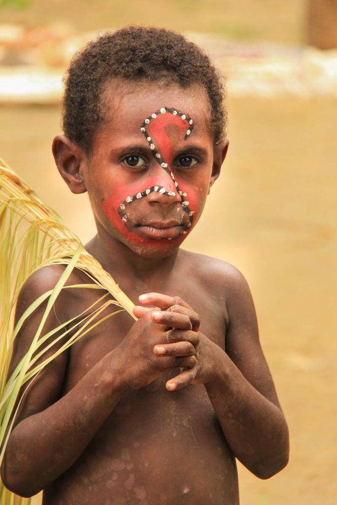 Betsy Bond - Women and Children of Papua New Guinea | LensCulture