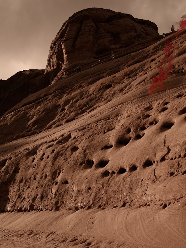 Santiago Vanegas - Poisoned Earth | LensCulture