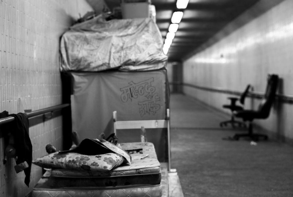 Ivan Fung - Hong Kong: Sleeping in the Crowd | LensCulture