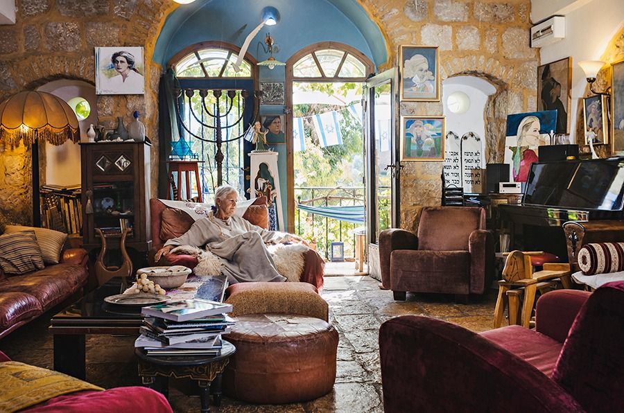 Avital Hirsch - Portrait Awards 2015 | LensCulture