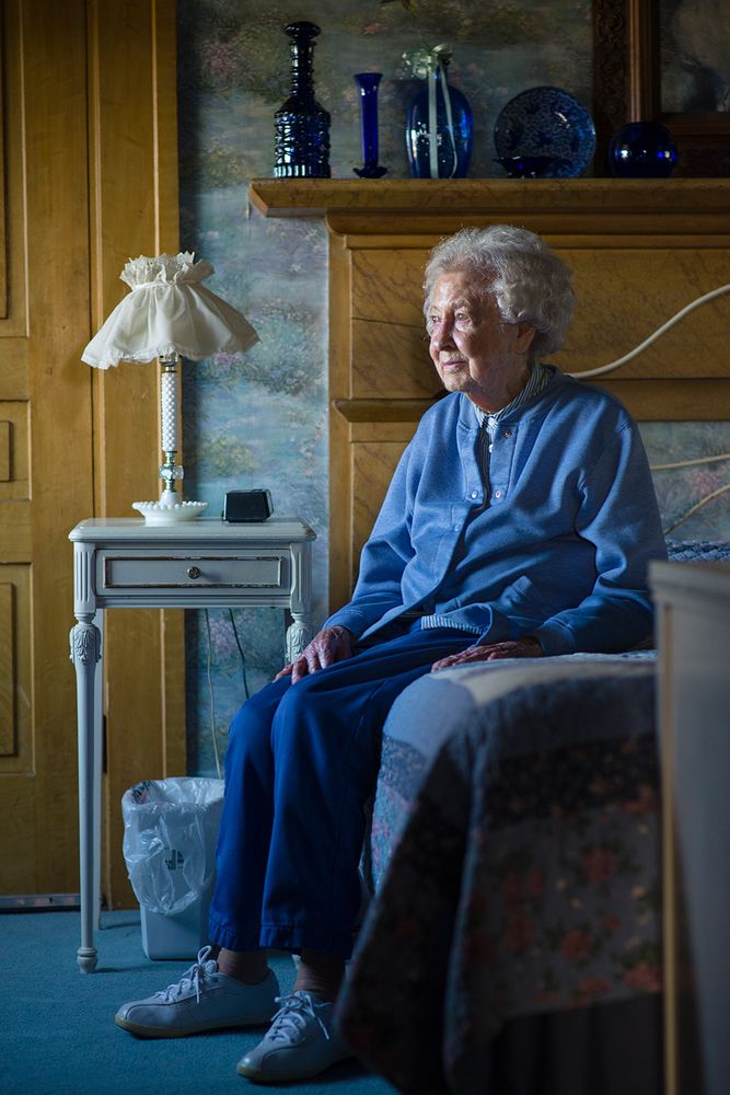 Hillary Hunter - Portraits 2017 | LensCulture