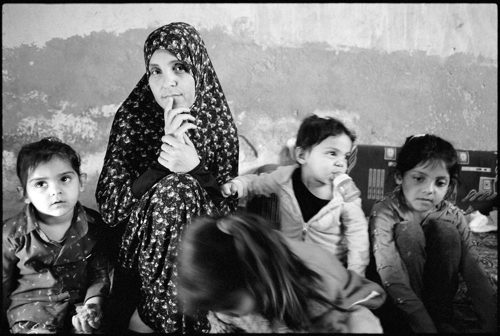 Marissa Roth - Women War Refugees | LensCulture