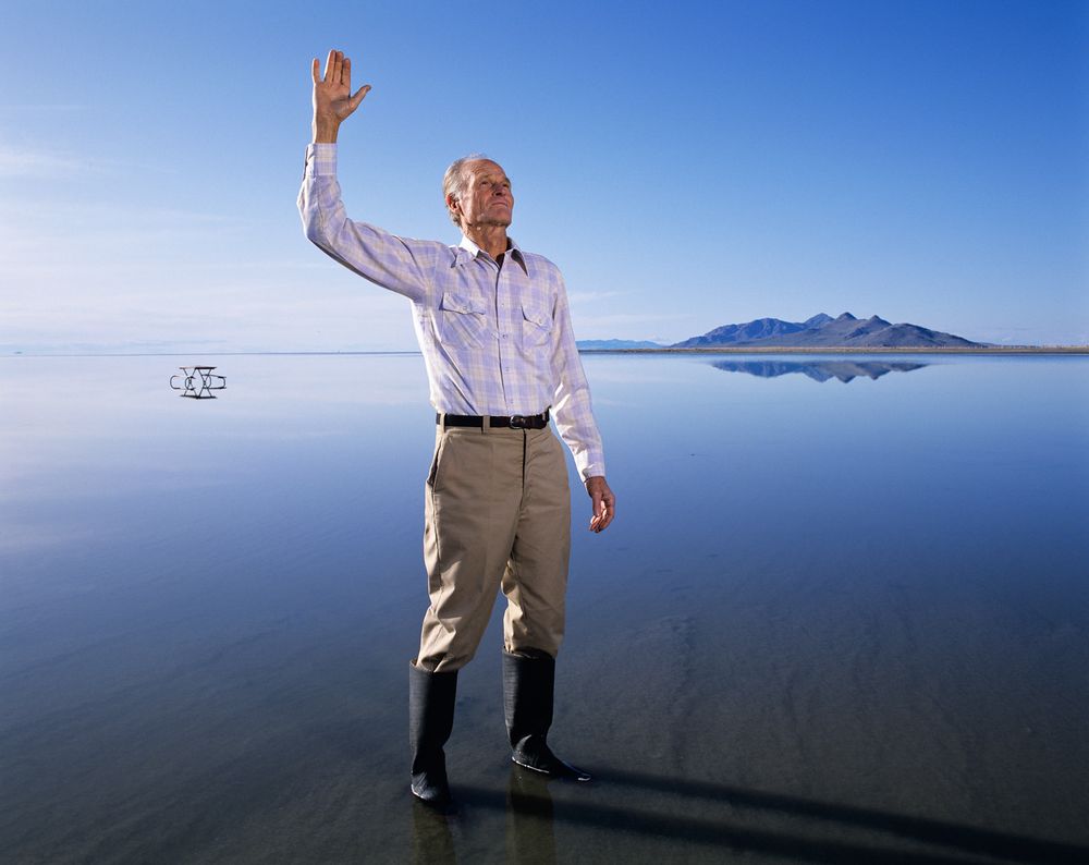 Ted Wood - People in their places | LensCulture