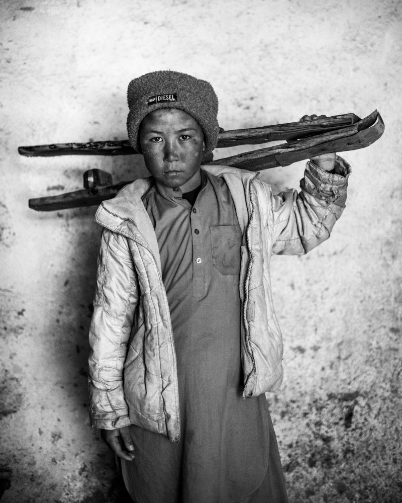 Andrew Quilty - The Skiers from the Village of High Water | LensCulture