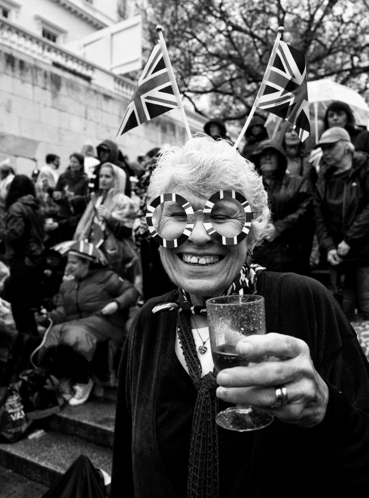 Dominic Old - Coronation Day | LensCulture