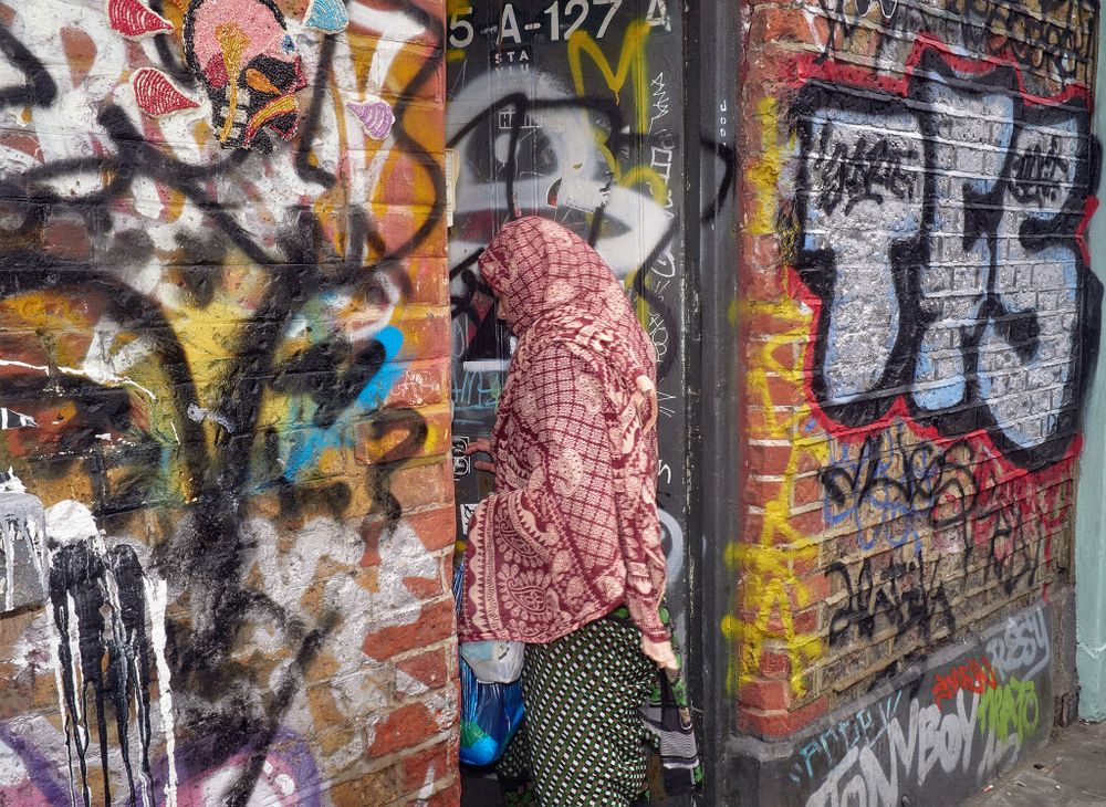 Dougie Wallace - EAST ENDED | LensCulture