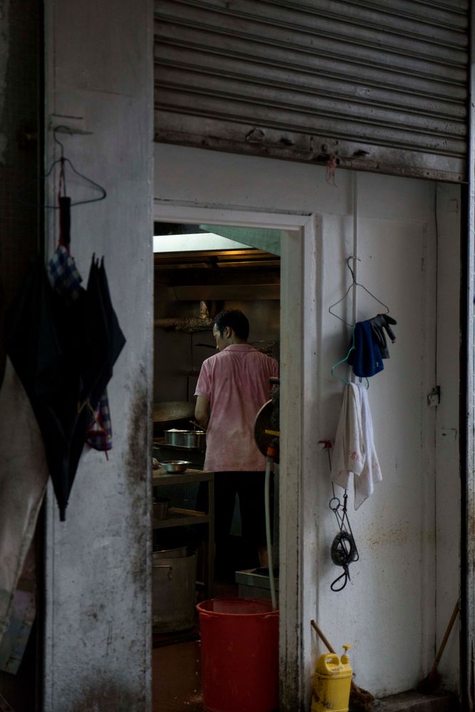 Scott R McMaster - Scenes Inside the SAR | LensCulture