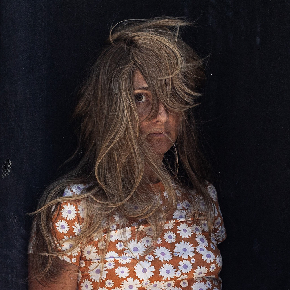 Anne-Laure Roy - The window series | LensCulture