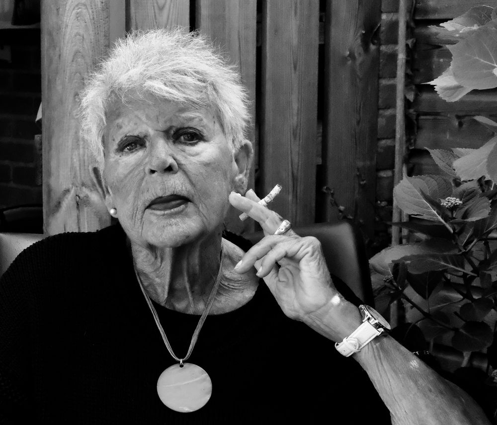 Ellen Ji An Neve - Five Single's | LensCulture