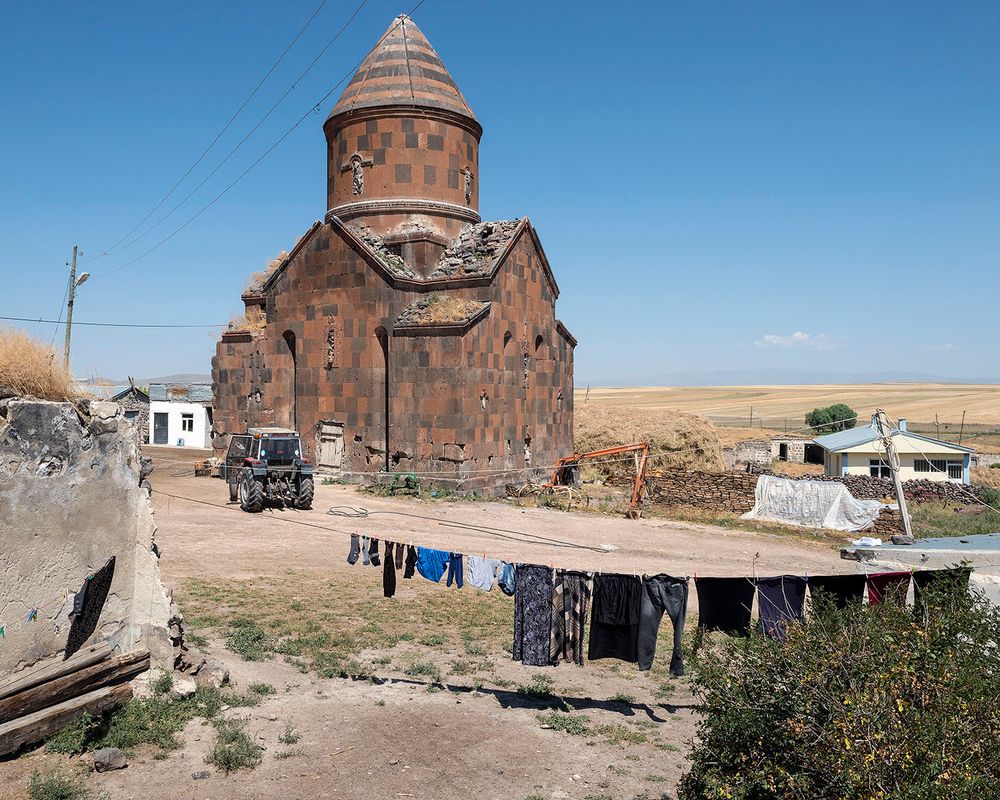 Nick Hannes - Armenian churches in Turkey | LensCulture
