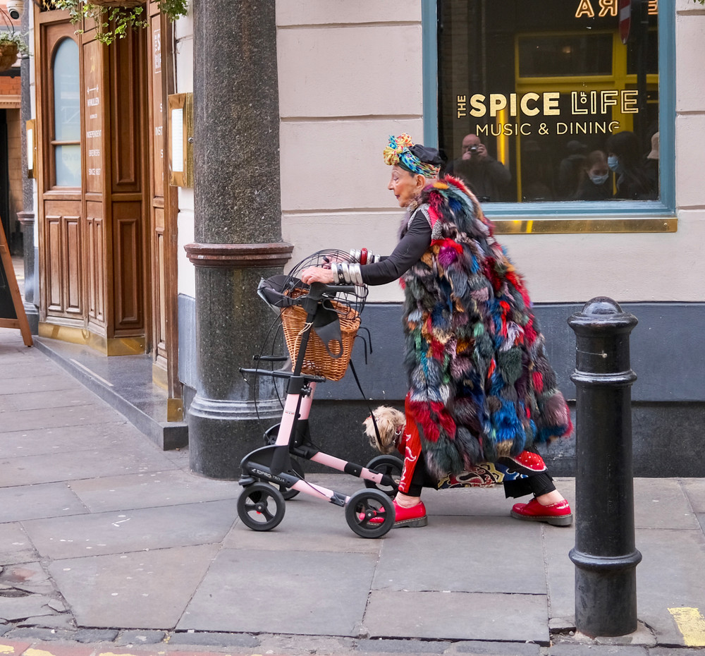 Graham Mitchell - Just street shots | LensCulture