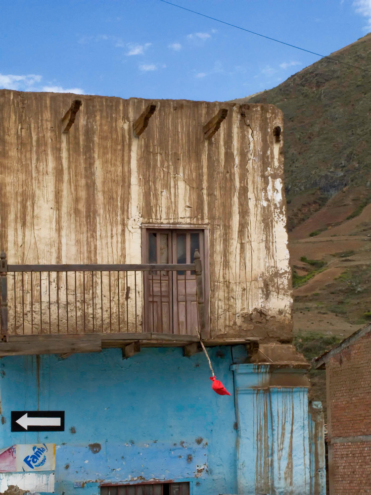 Gary Dwyer - A Little Red | LensCulture