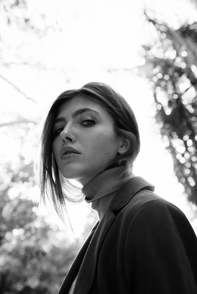 Nora Nussbaumer - STUDIO SESSIONS | LensCulture