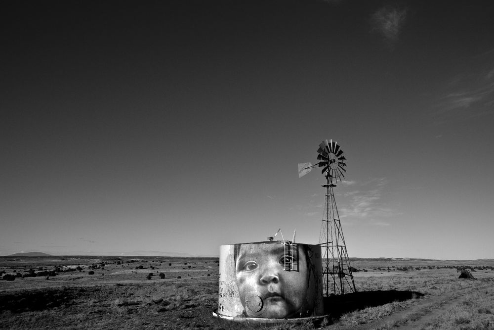 Chip Thomas - installations | LensCulture