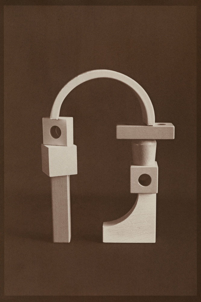 Eleanor Oakes - milk and tears | LensCulture