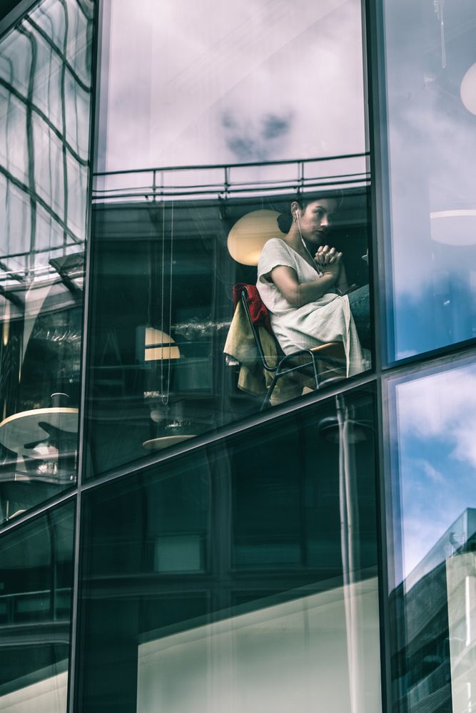 Monica Murillo - Trought the glass | LensCulture