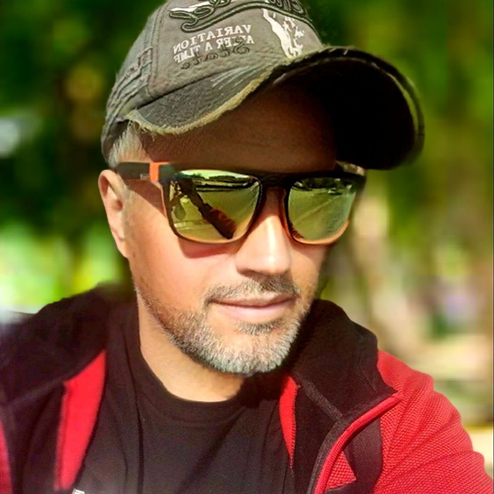 Yossi Raz - RAZ | LensCulture