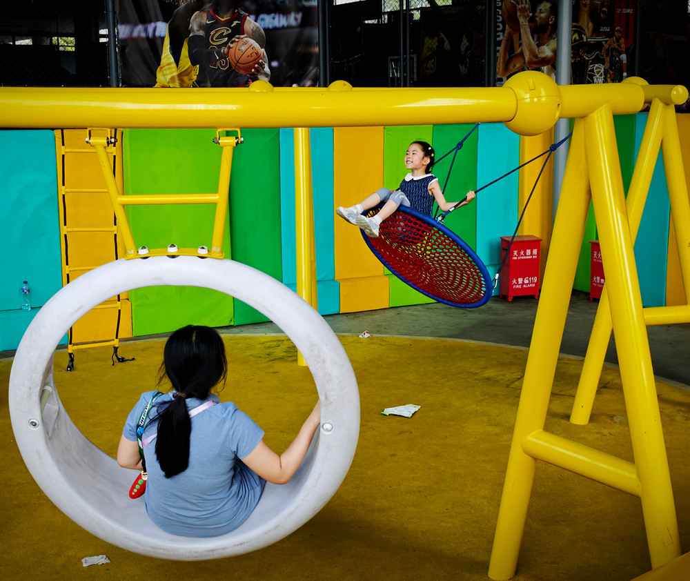 ming he - A leisure destination in the city | LensCulture