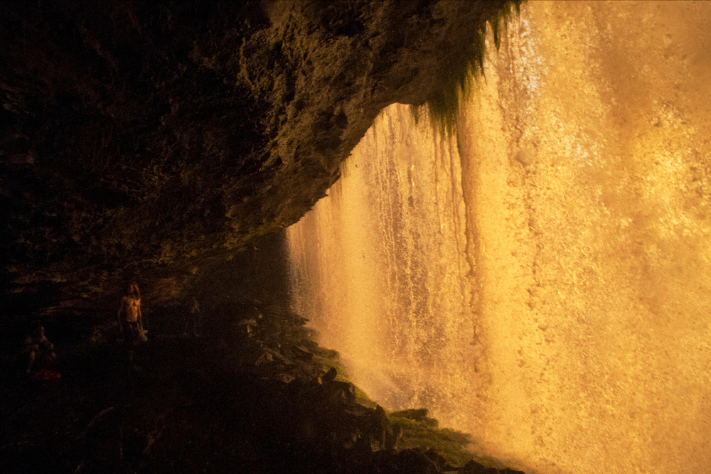 Karina Sechi - Connectivitis | LensCulture