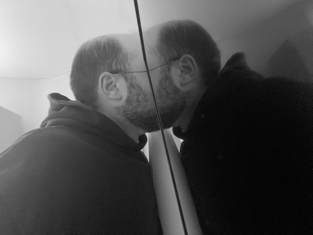 Neil Johansson - Hotel Room | LensCulture