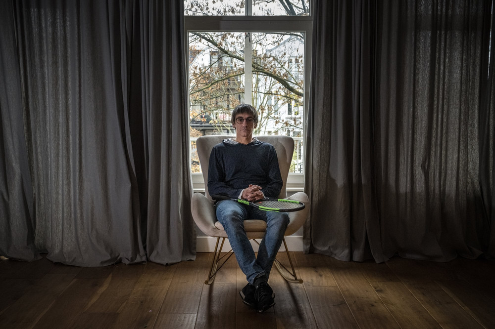 Sergey Ponomarev - RELOCATED | LensCulture