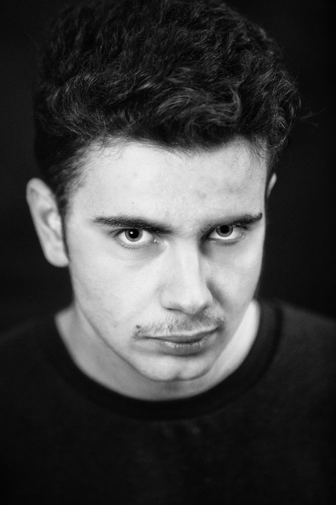 GIUSEPPE SCHIAVONE - Vincy portraits | LensCulture