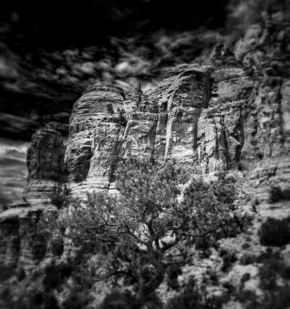 Michael Chacon - Red Rock | LensCulture