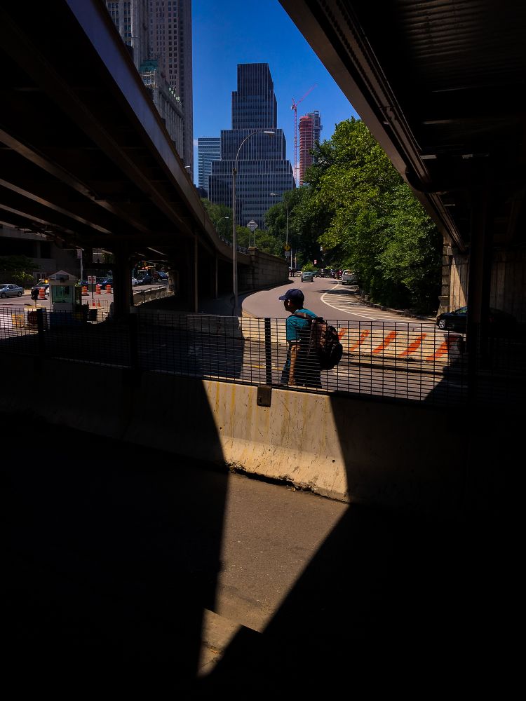 Alejandro Fajardo - more scenes of the light in new york | LensCulture