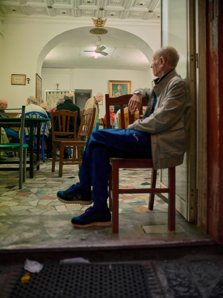 Louis Leon - Portrait of Naples | LensCulture