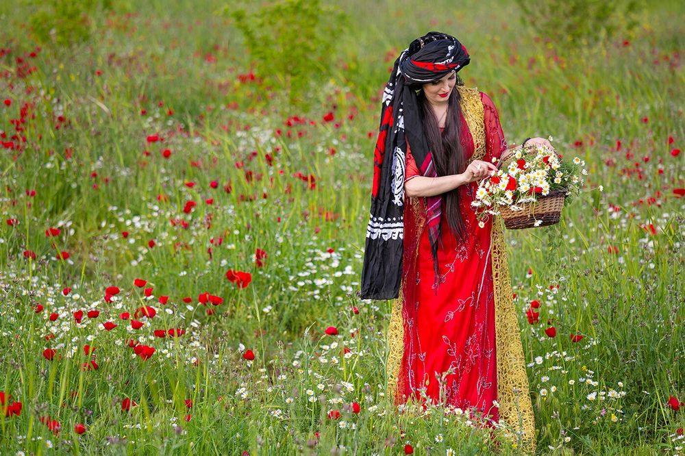 Mohammad Reza Rajaei - Kurdish girls | LensCulture