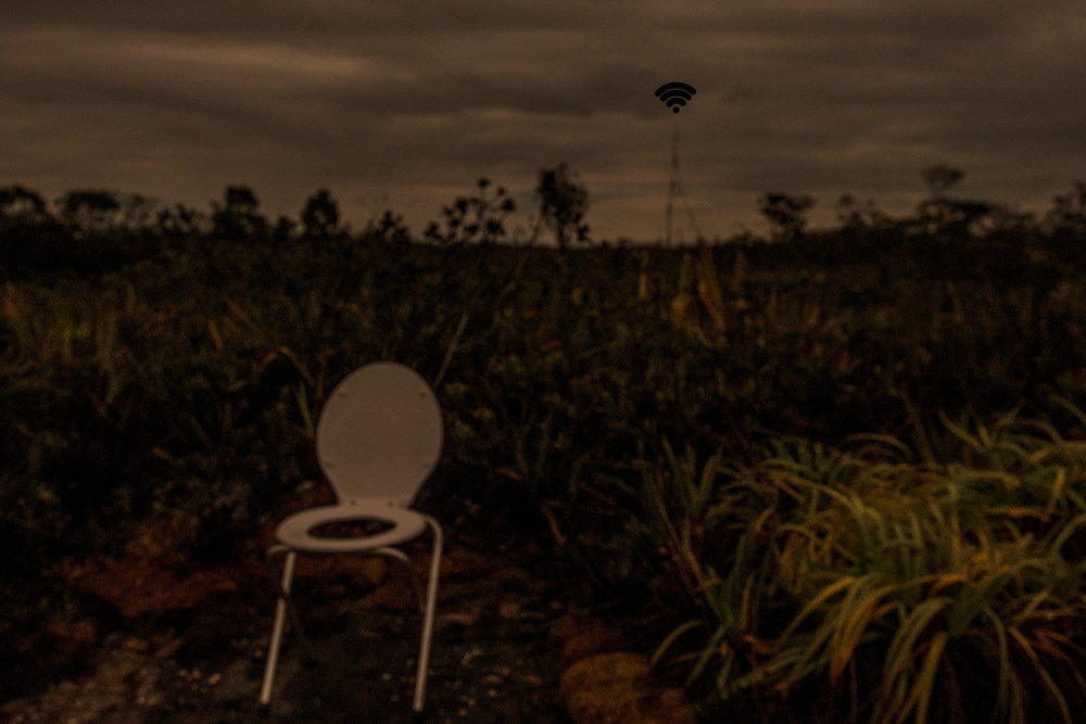 Karina Sechi - Connectivitis | LensCulture