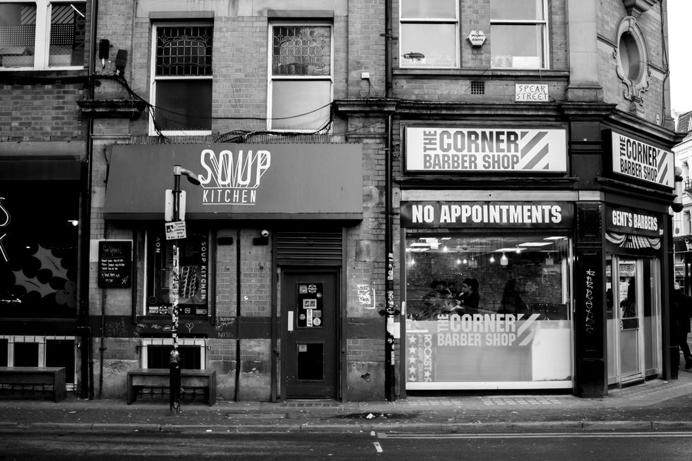 Michele Pohl - Manchester Impressions | LensCulture