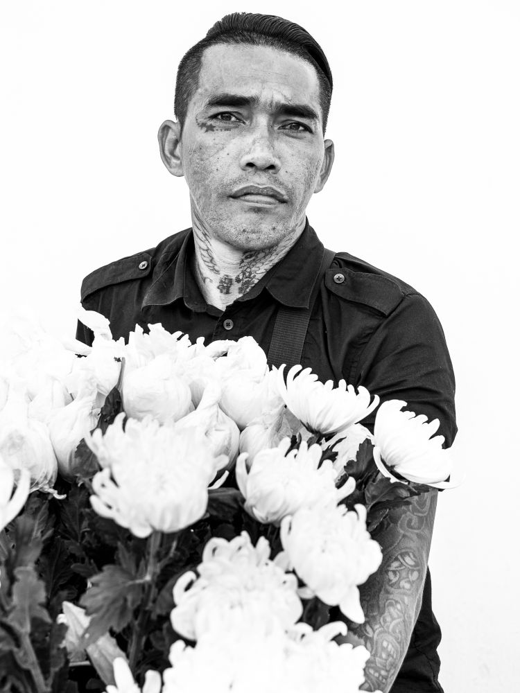 Christopher Wise - The Mourners | LensCulture