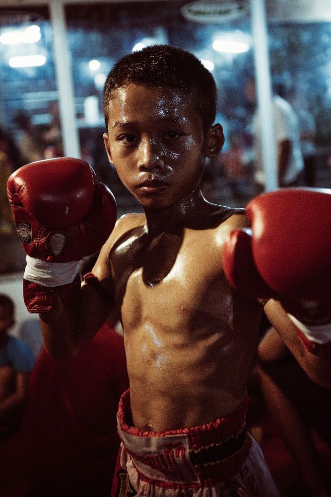 Oliver Astrologo - Child Fighters | LensCulture