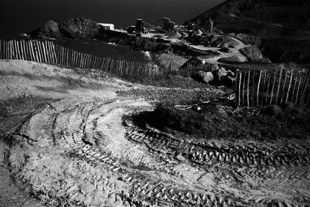 John Makowski - What's left | LensCulture