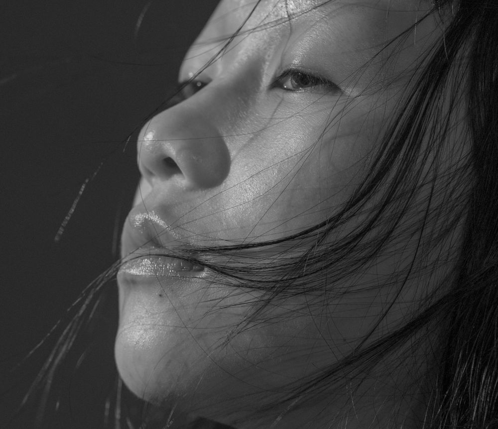 Lingrui Feng - Looming Face | LensCulture